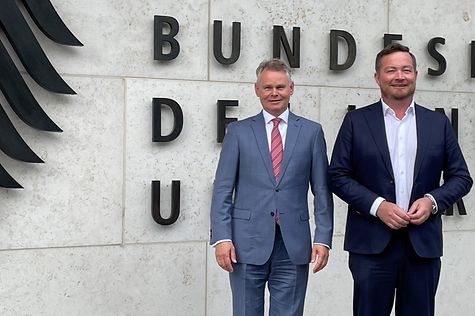 Deutscher Bundestag - Besuch der Stabsstelle Euro 2024 Sicherheit