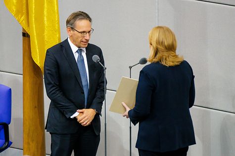 Deutscher Bundestag - Jörg Kukies zum Finanzminister vereidigt
