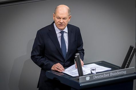 Deutscher Bundestag - 205. Sitzung, Antrag des Bundeskanzlers gemäß Art ...