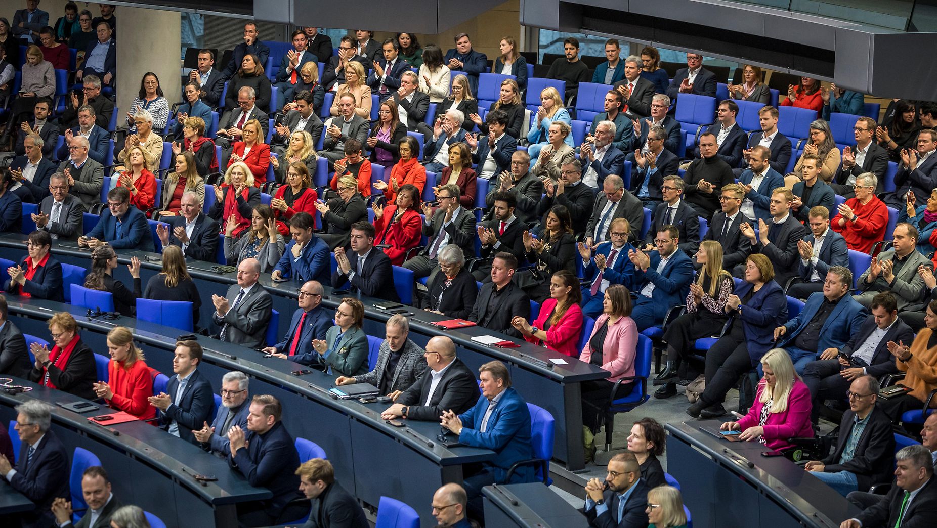 Deutscher Bundestag - Das Parlamentsjahr 2024: Turbulent und unerwartet