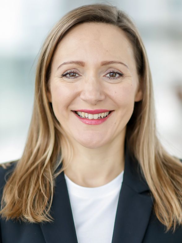 Deutscher Bundestag - Jasmina Hostert