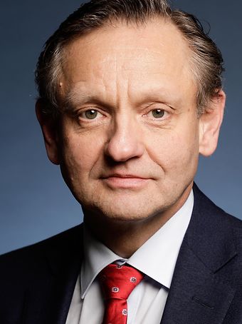 Deutscher Bundestag - Finanzminister Lars Klingbeil kündigt harte ...