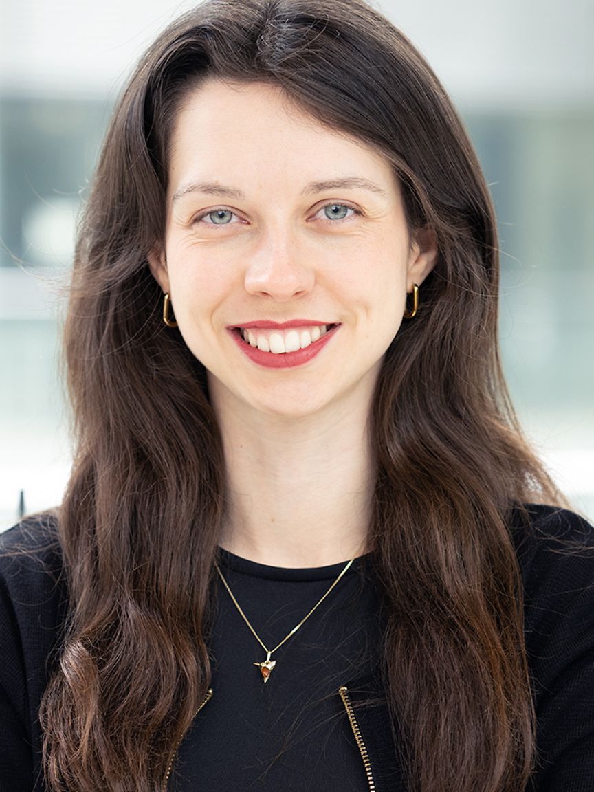 Deutscher Bundestag - Dr. Zoe Mayer