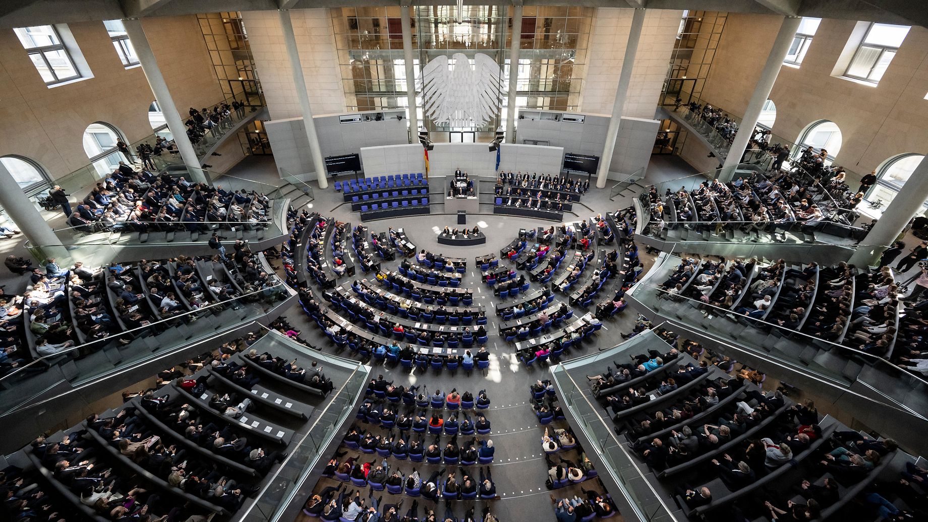 Deutscher Bundestag - Bundestag wählt Julia Klöckner zur neuen ...