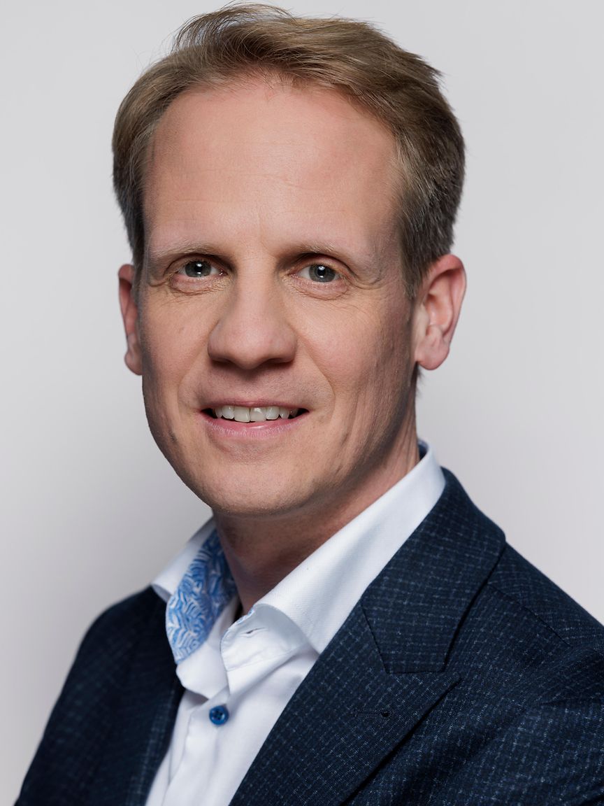 Deutscher Bundestag - Dr. Matthias Hiller