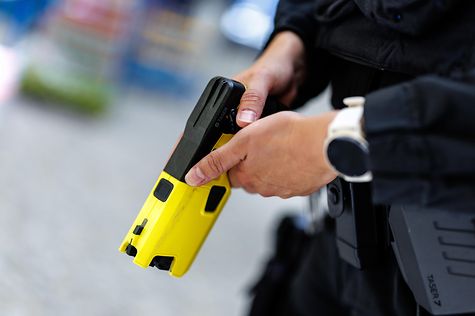 Deutscher Bundestag - Kein grundsätzliches Nein zu Taser-Einsatz