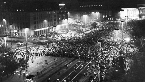Deutscher Bundestag - Die friedliche Revolution in der DDR 1989/90