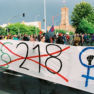 Deutscher Bundestag - Ethische Kontroverse zum Abtreibungsparagraf 218