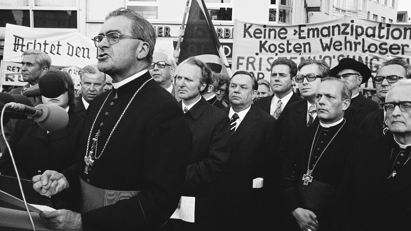 Deutscher Bundestag - Ethische Kontroverse zum Abtreibungsparagraf 218