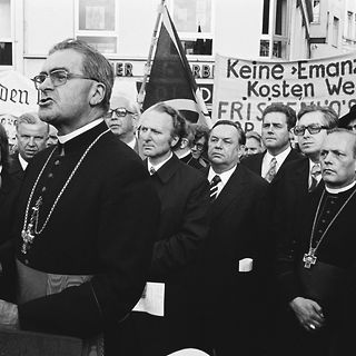 Deutscher Bundestag - Ethische Kontroverse zum Abtreibungsparagraf 218