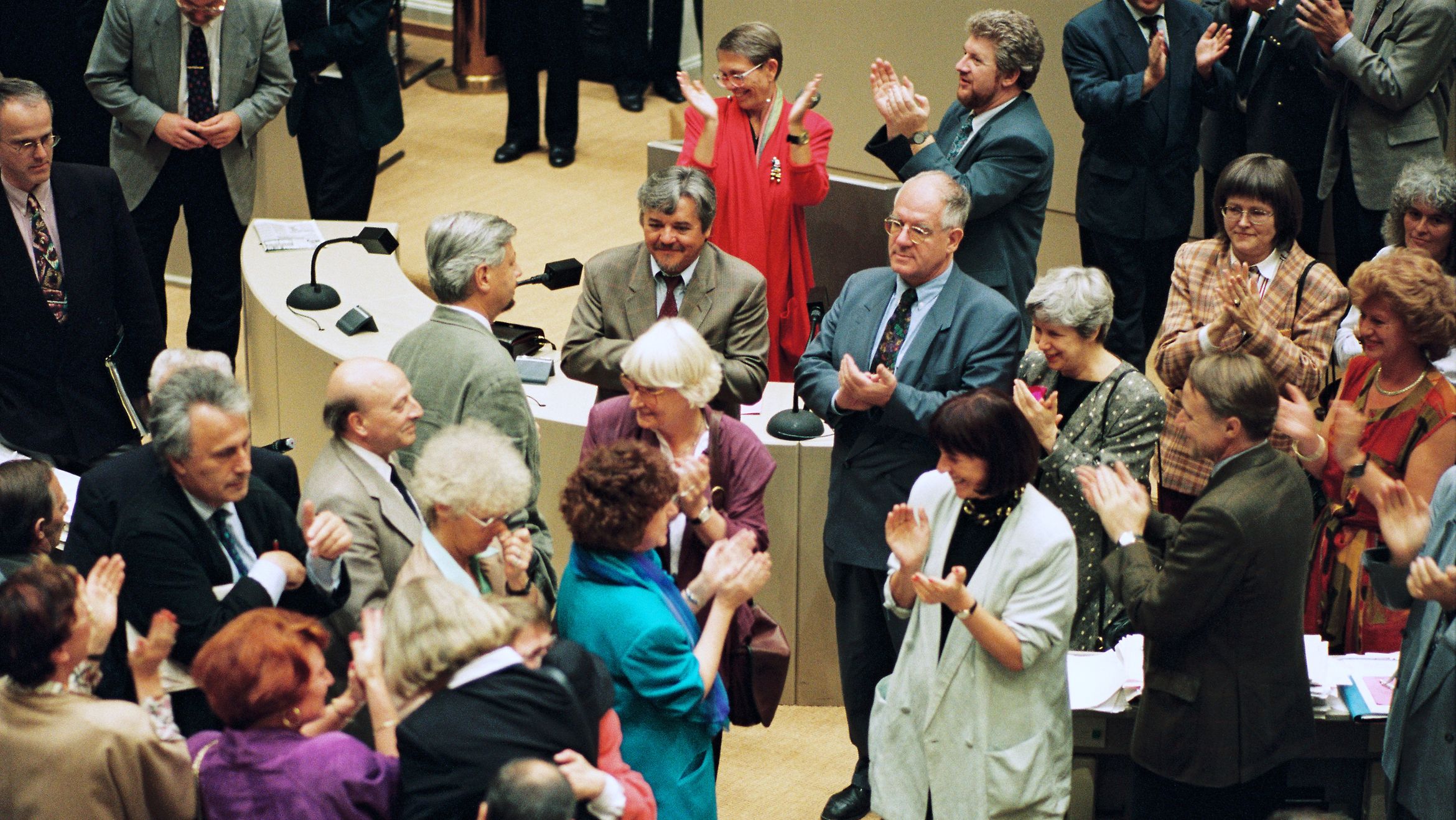 Deutscher Bundestag - Ethische Kontroverse zum Abtreibungsparagraf 218