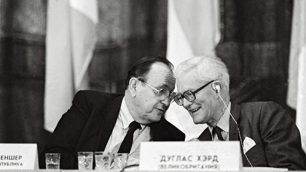 Deutscher Bundestag - 12. September 1990: Der „Zwei-plus-Vier-Vertrag ...