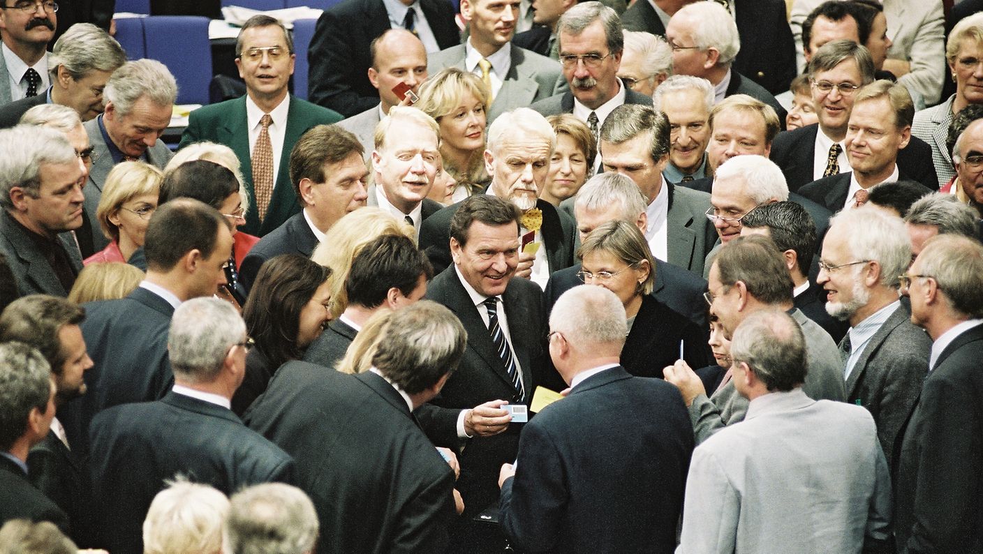 Deutscher Bundestag - Gerhard Schröders erste Vertrauensfrage