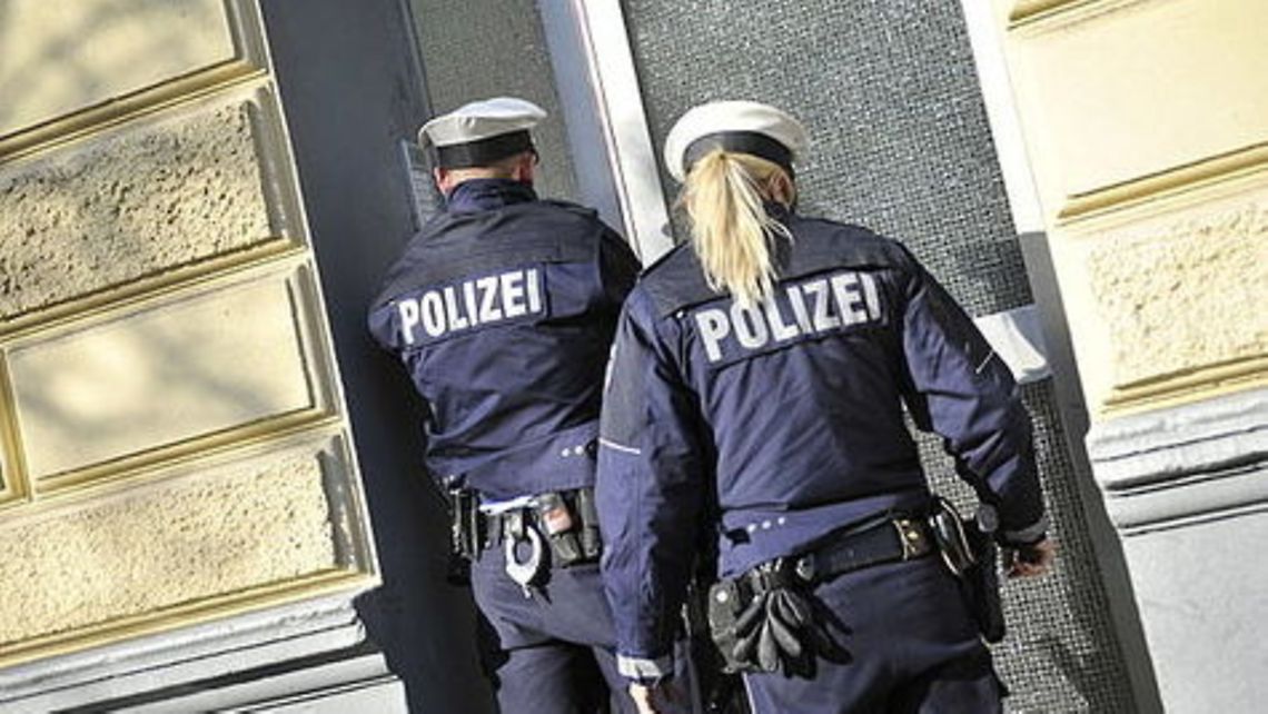 Deutscher Bundestag - Experten fordern behutsame Reform der ...