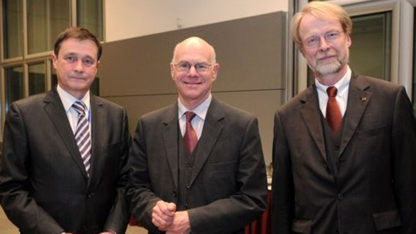 Deutscher Bundestag - Horst Risse löst Harro Semmler als Direktor ab