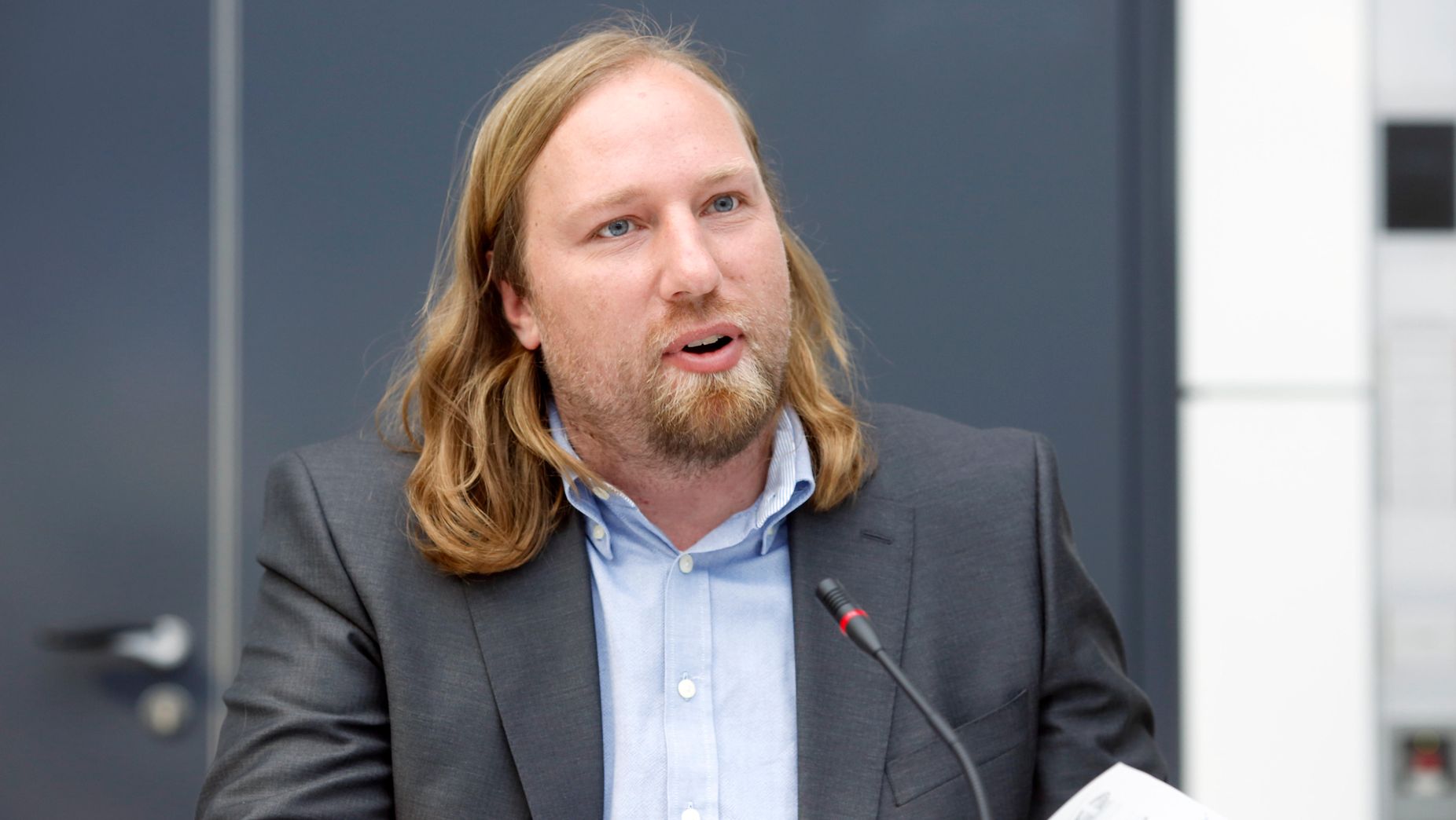 Deutscher Bundestag - Hofreiter: Menschliche Zivilisation an ...