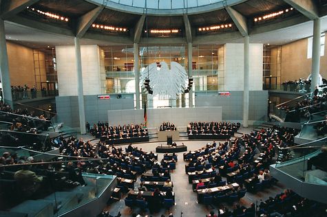 Deutscher Bundestag - Erste Sitzung des Bundestages im neuen ...