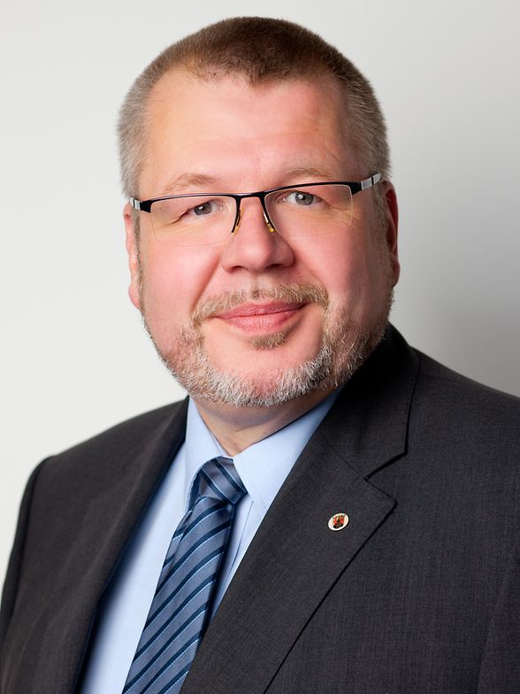 Deutscher Bundestag - Dr. Joe Weingarten