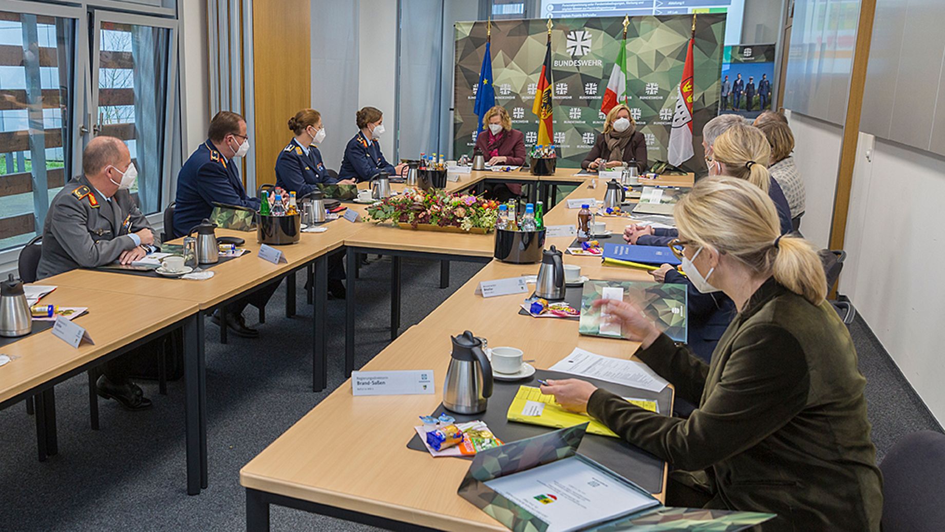 Deutscher Bundestag - Bundesamt für das Personalmanagement der Bundeswehr (BAPersBw) in Köln
