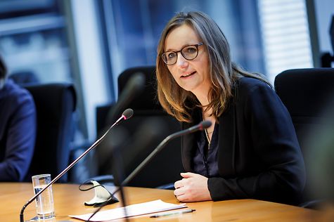 Deutscher Bundestag - Lisa Badum leitet Unterausschuss zur Klima- und ...