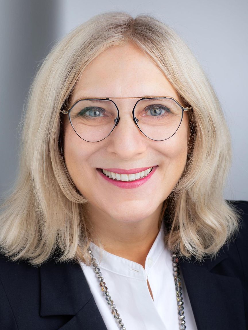 Deutscher Bundestag - Dr. Daniela De Ridder