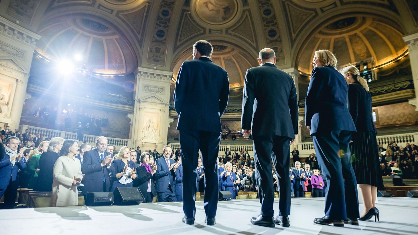 Deutscher Bundestag - 60 Jahre Élysée-Vertrag: Freundschaftspflege ...