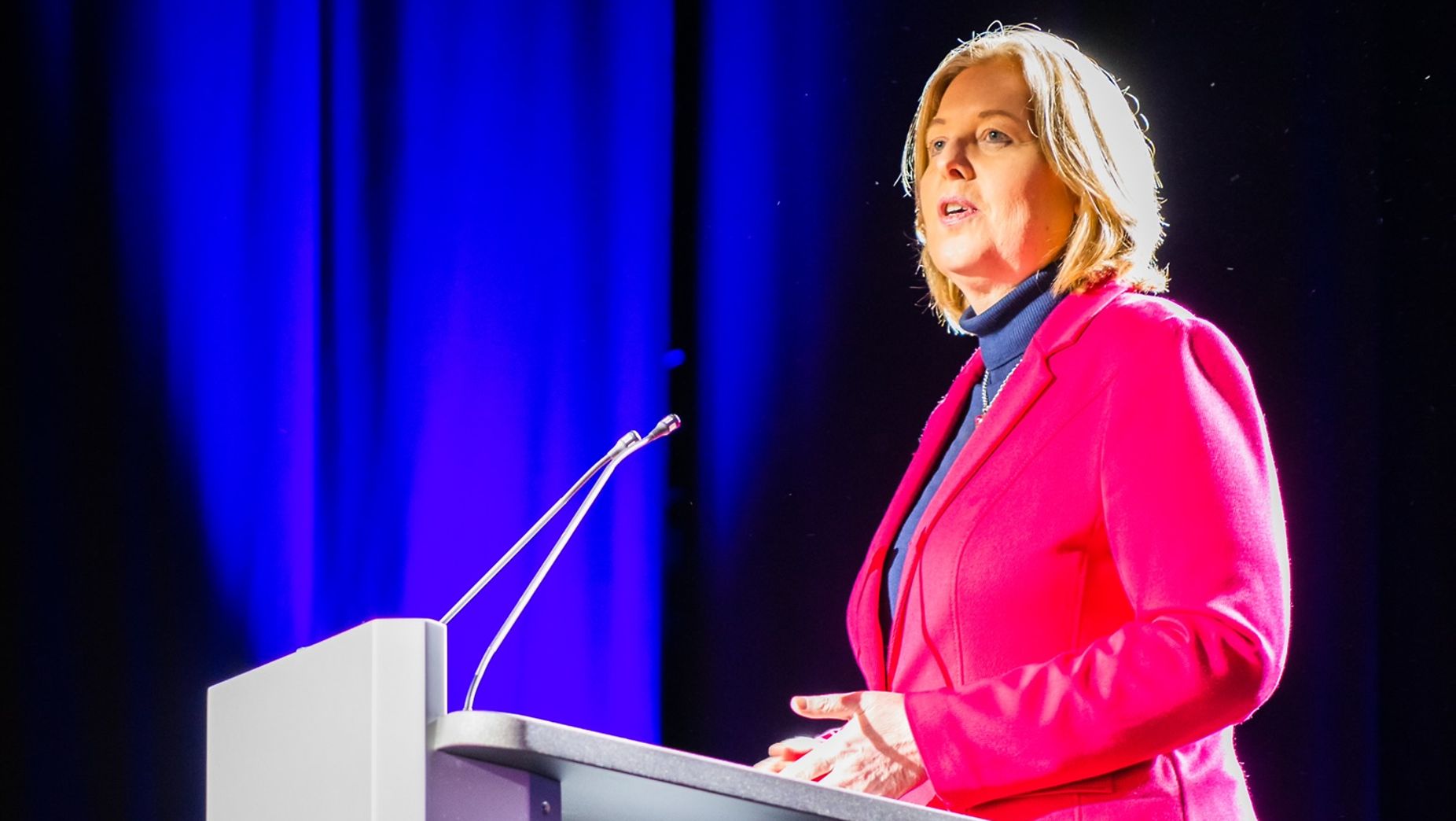 Deutscher Bundestag - Bundestagspräsidentin besucht Dinslaken