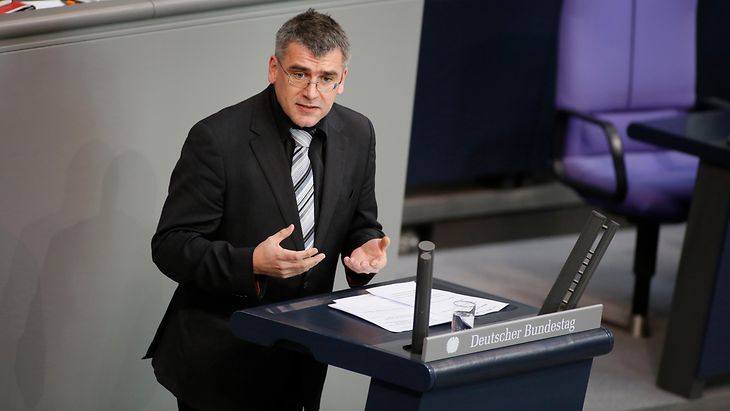 Deutscher Bundestag - Christian Petry: Die EU muss in Krisenlagen ...