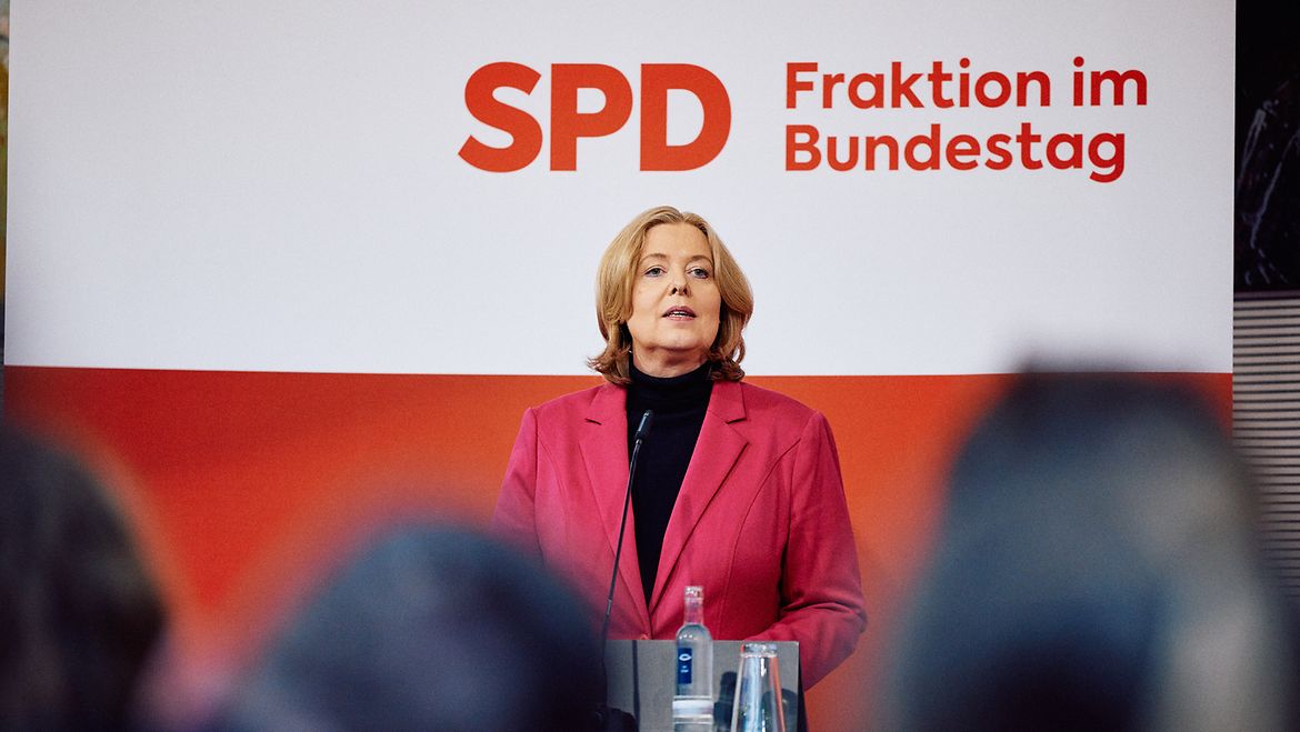 Deutscher Bundestag - Bundestagspräsidentin bei der Verleihung des Otto ...