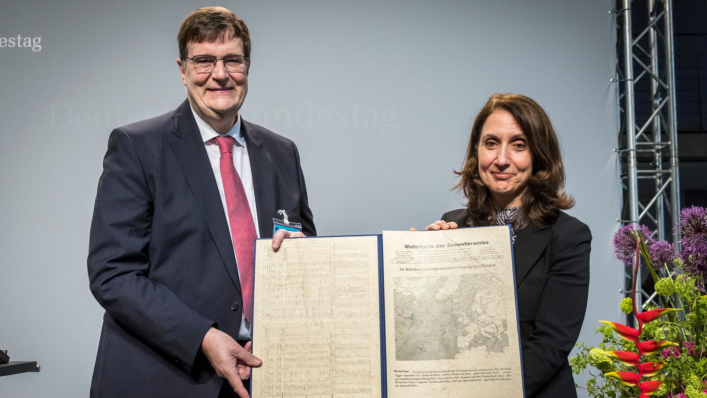 Deutscher Bundestag - Ausstellung zu „70 Jahre Deutscher Wetterdienst ...