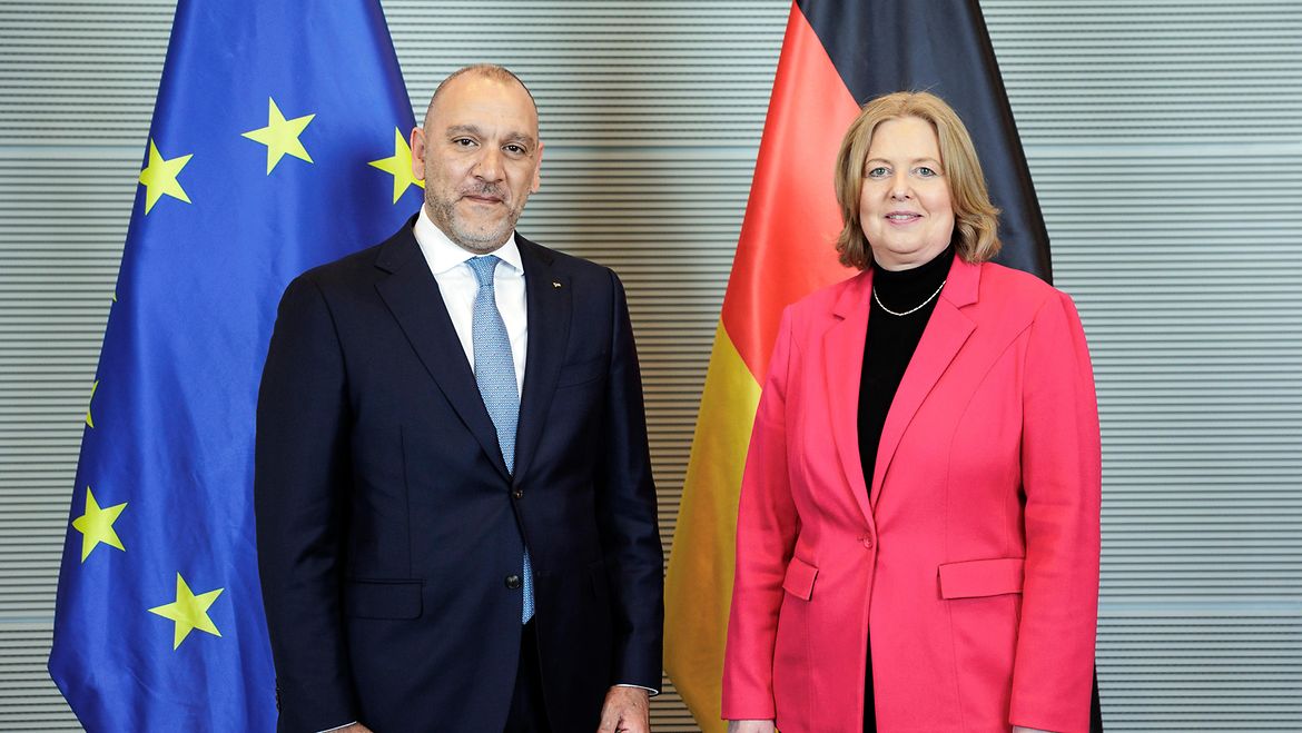 Deutscher Bundestag - Treffen mit palästinensischen Botschafter