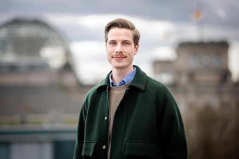 Deutscher Bundestag - Pieter Uphoff erstellt juristische Gutachten für ...