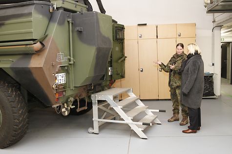 Deutscher Bundestag - Multinational CIMIC Command und Bataillon ...